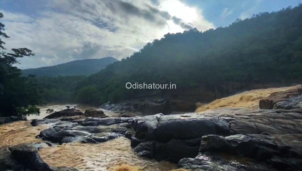 Putudi Waterfall, Phulbani, Kandhamal | Odisha Tour