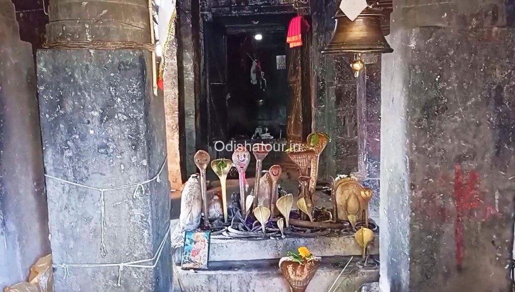 Dhabaleswar Shiva Temple, Mohangiri, Kalahandi | Odisha Tour